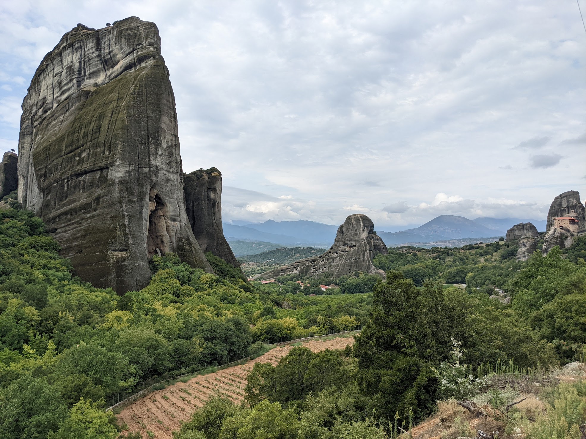 Walking the mountains of Meteora – Nearly Neutral Travel